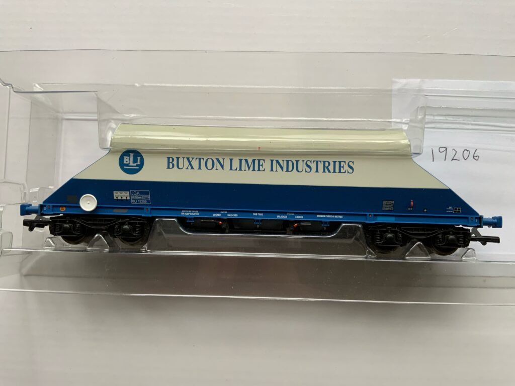 Bachmann 37-327 JGA 90T bogie hopper Buxton Lime 19206. Pre-owned ...